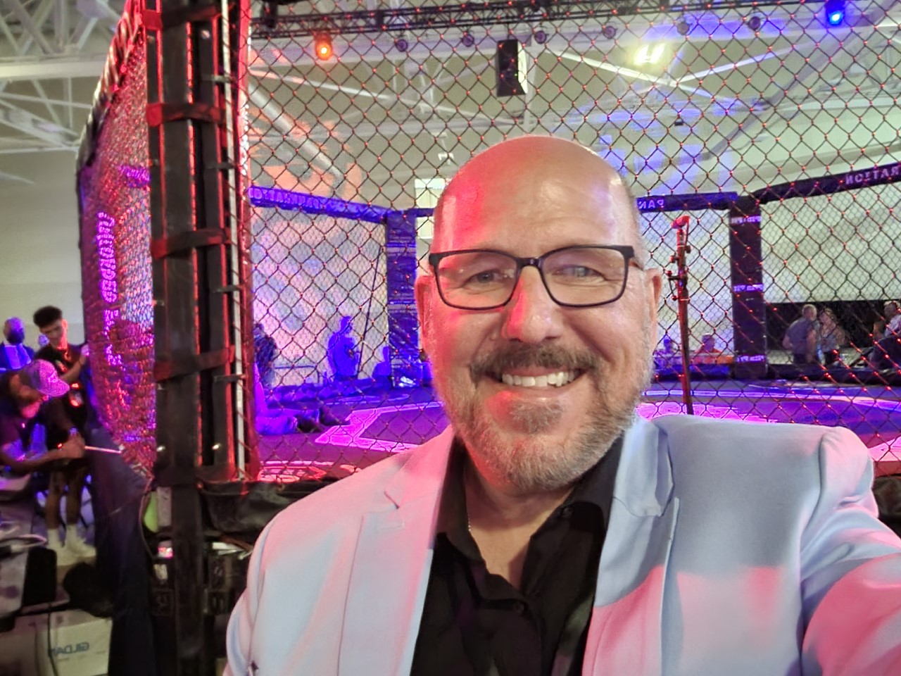 MM-eh - The Ultimate Source for Canadian MMA News